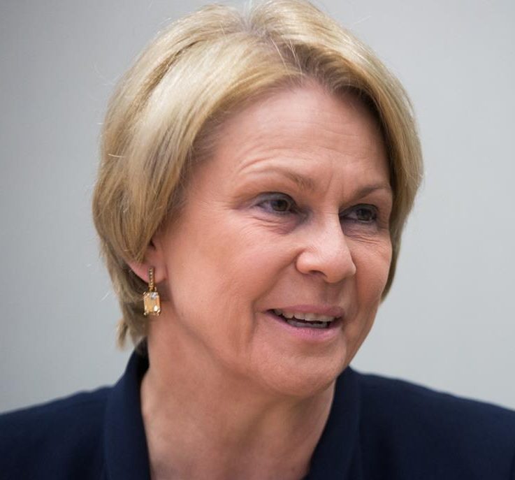 U.S. oil CEOs offer opposing views on crude output growth