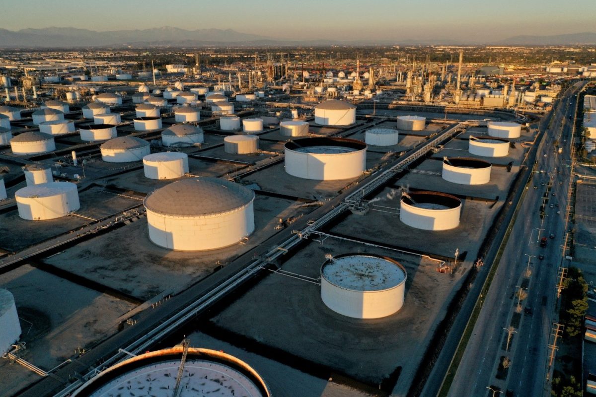 Oil turns positive on supply concerns, economic data