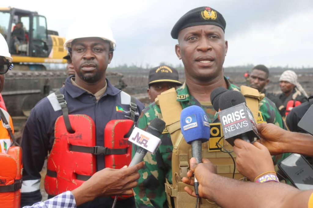 Navy dismantles 2km illegal pipeline attached to OML18 wellhead ...