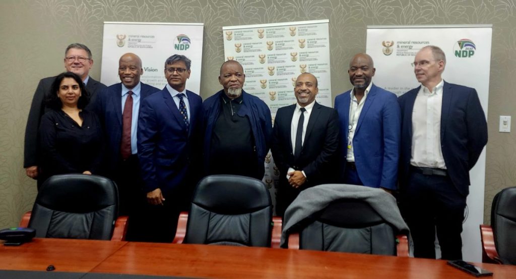 ACWA Power signs PPA for South Africa's largest hybrid dispatchable project