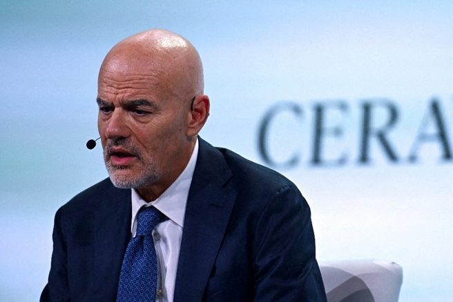 'Eni aims to sell stakes in biofuel, bioplastic units by year-end'