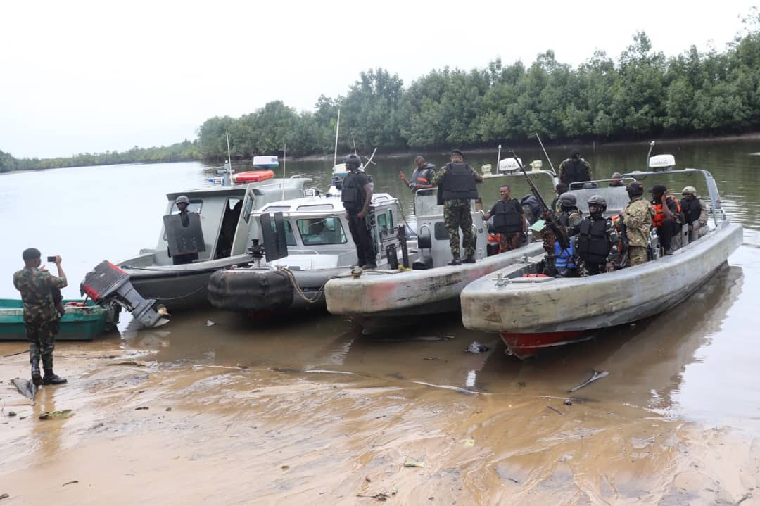 Navy rescues 15 passengers, cargo from suspected kidnappers in Rivers